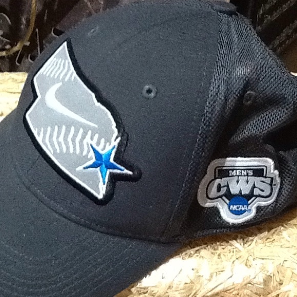 Nike | Accessories | Nwot U Of Arizona College World Series Unisex Cap ...